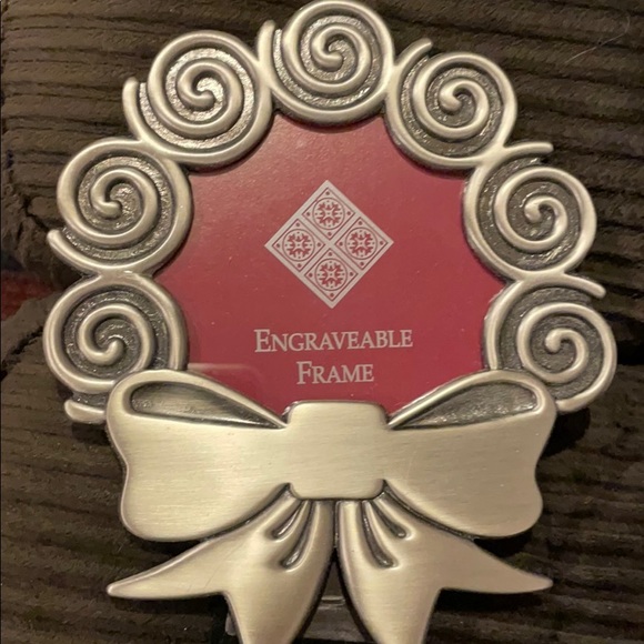 Accents | Metal Bow Frame | Poshmark